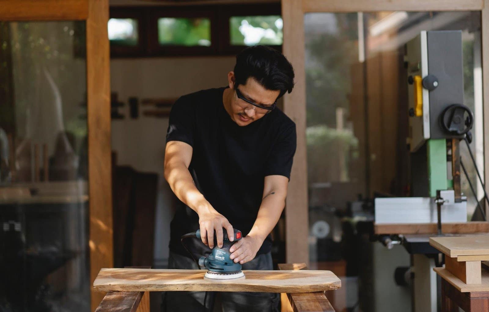 What Is A Detail Sander? - Consumer Guide 2025