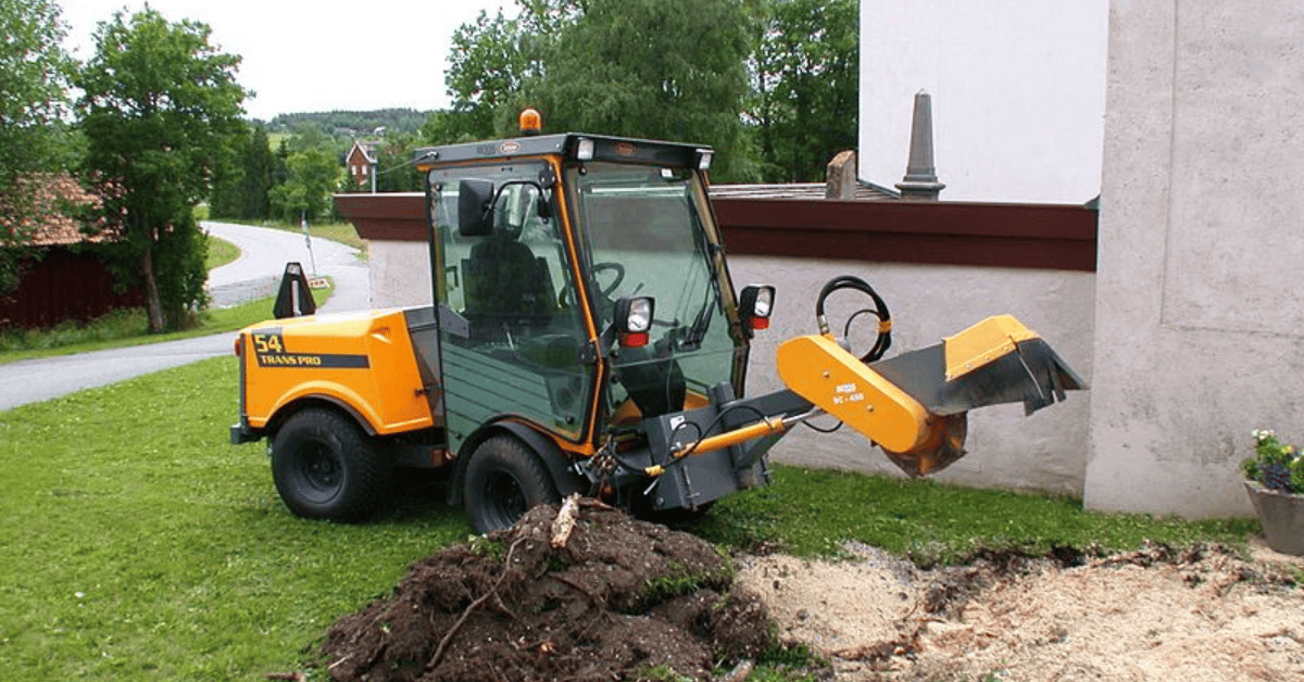 How To Use a Stump Grinder? 2026 A Complete Guide